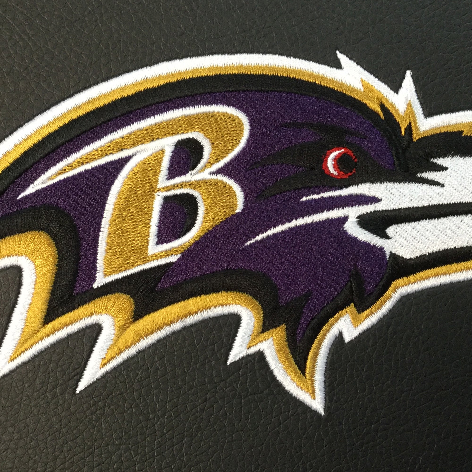 Xpression Pro Gaming Chair with Baltimore Ravens Primary Logo – Zipchair